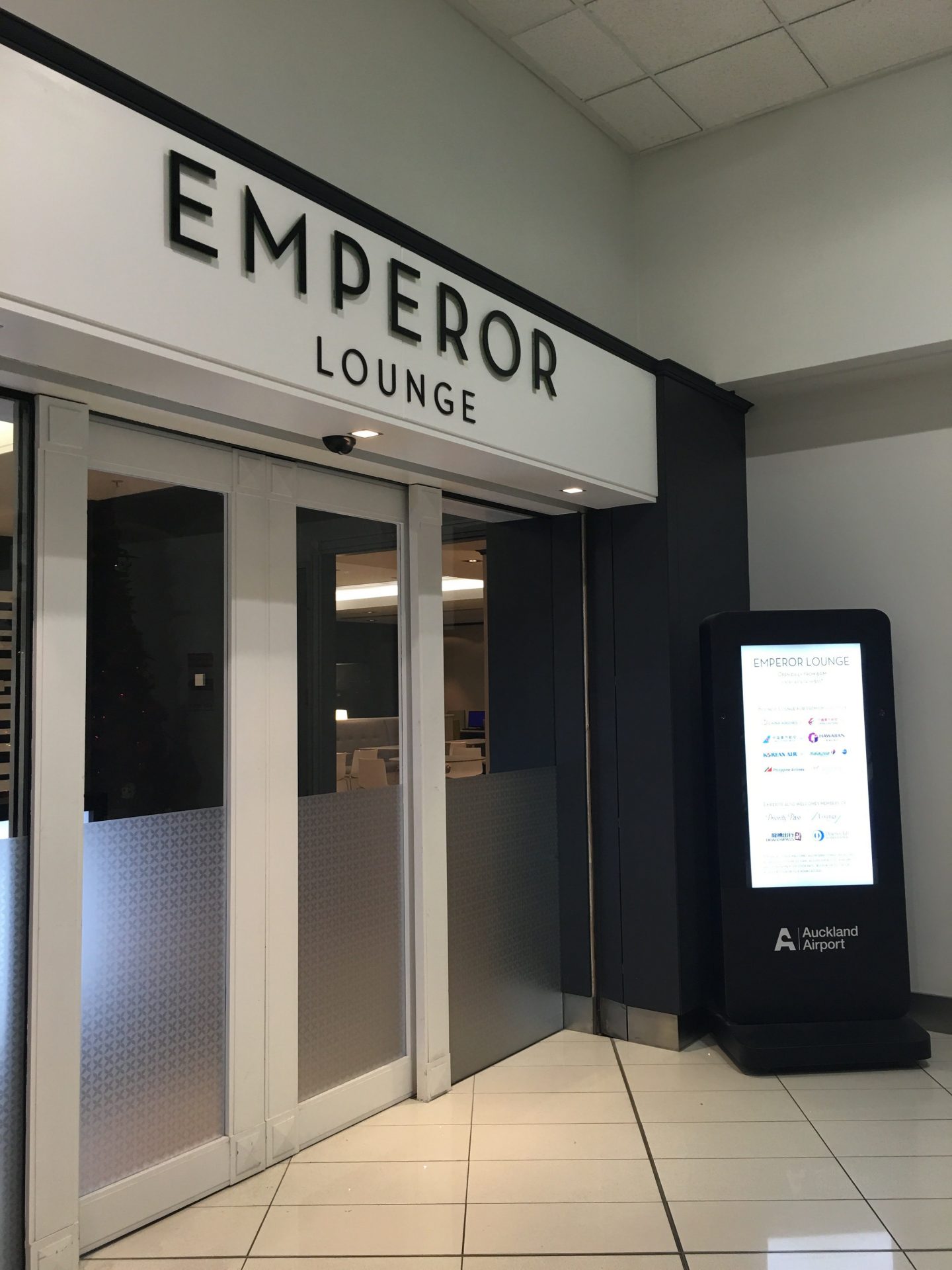 Emperor Lounge Auckland AKL review