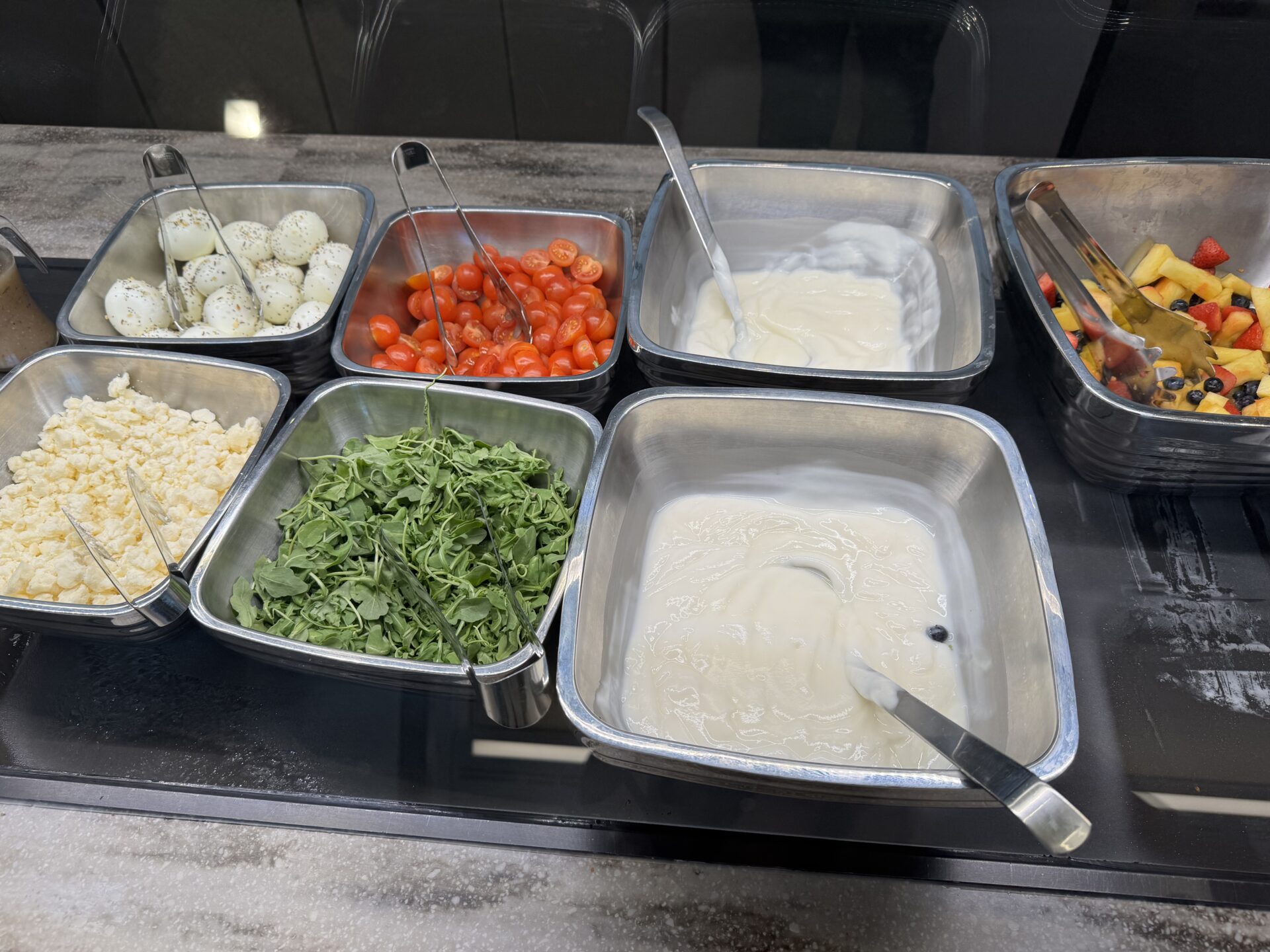 Escape Lounge PHX Sky Harbor Terminal 3 Review